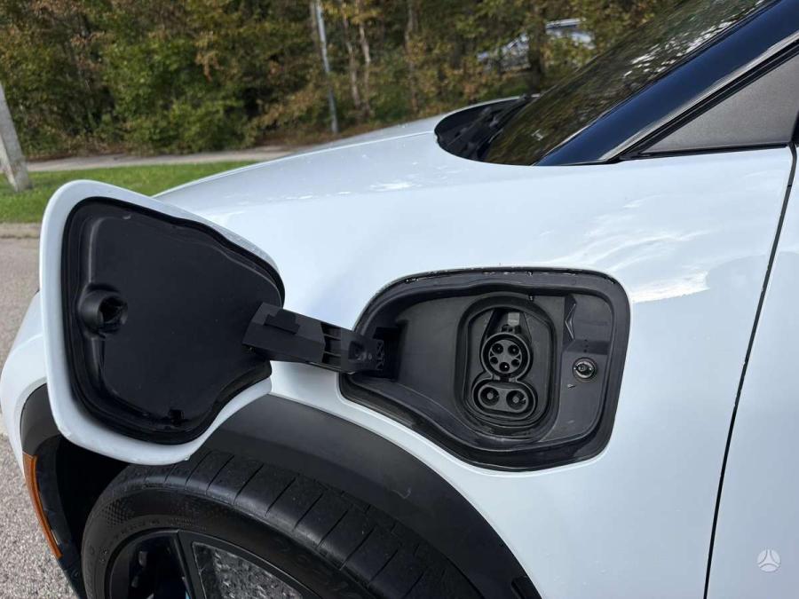 White Fisker Ocean 2024 in Kaunas, with an engine capacity of 0.00 L and mileage of 44 thousand km for 22500 €, photo 25 on AUTOMOTO.COM.LV