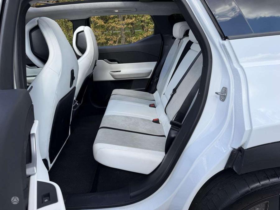White Fisker Ocean 2024 in Kaunas, with an engine capacity of 0.00 L and mileage of 44 thousand km for 22500 €, photo 26 on AUTOMOTO.COM.LV