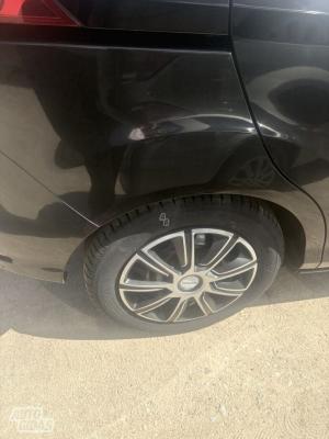 Melns Ford B-Max 2013 Kauņa, ar dzinēja tilpumu 1.60 L un nobraukumu 240 tūkst. km par 2850 €, foto 4 vietnē AUTOMOTO.COM.LV