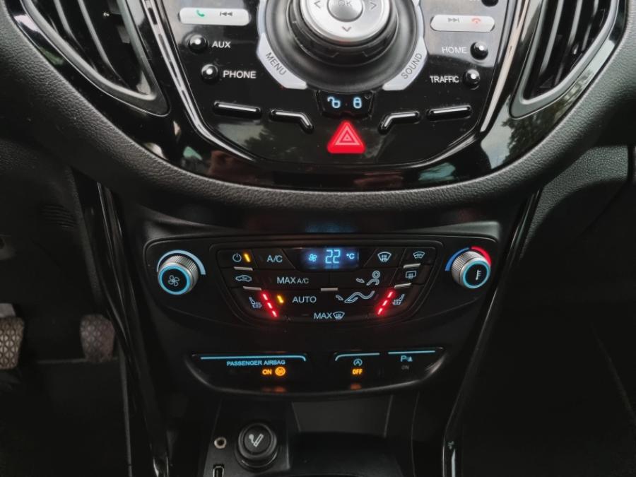 Black Ford B-Max 2014 in Riga, with an engine capacity of 1.20 L and mileage of 198 thousand km for 5770 €, photo 16 on AUTOMOTO.COM.LV