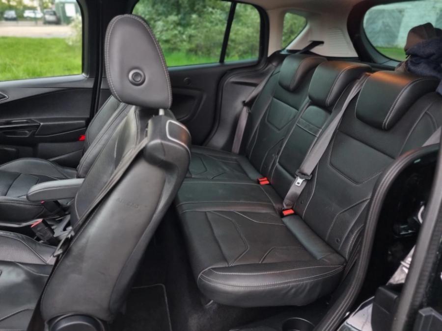 Black Ford B-Max 2014 in Riga, with an engine capacity of 1.20 L and mileage of 198 thousand km for 5770 €, photo 18 on AUTOMOTO.COM.LV