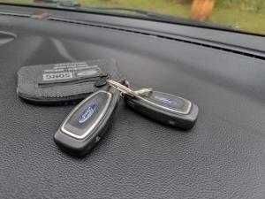 Black Ford B-Max 2014 in Riga, with an engine capacity of 1.20 L and mileage of 198 thousand km for 5770 €, photo 28 on AUTOMOTO.COM.LV