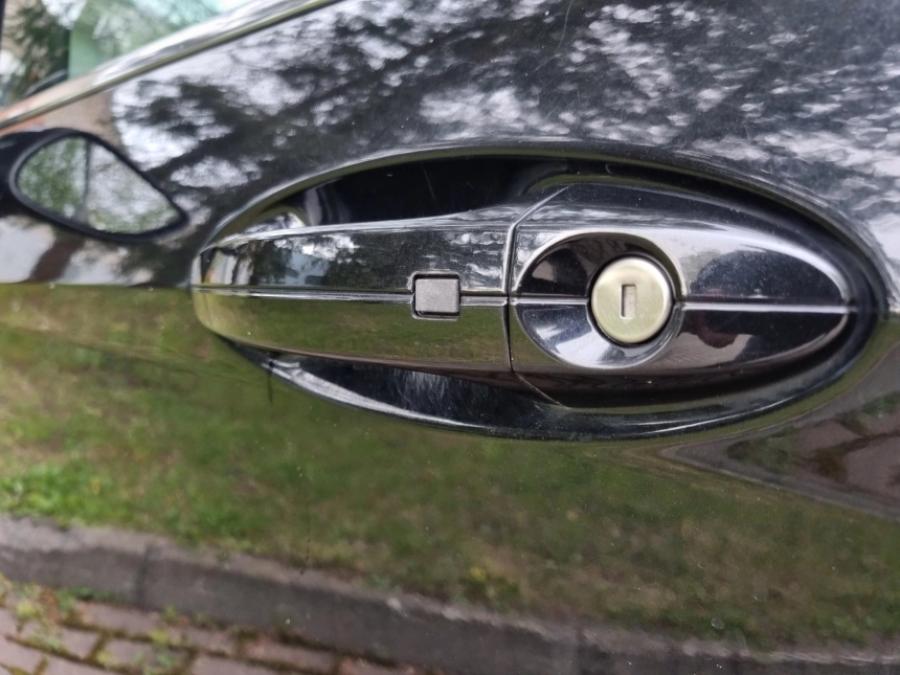 Black Ford B-Max 2014 in Riga, with an engine capacity of 1.20 L and mileage of 198 thousand km for 5770 €, photo 36 on AUTOMOTO.COM.LV