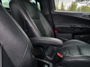 Black Ford B-Max 2014 in Riga, with an engine capacity of 1.20 L and mileage of 198 thousand km for 5770 €, photo 41 on AUTOMOTO.COM.LV