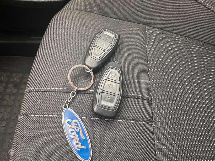 Melns Ford B-Max 2013 Nemenčinė, ar dzinēja tilpumu 1.00 L un nobraukumu 239 tūkst. km par 2500 €, foto 23 vietnē AUTOMOTO.COM.LV