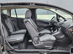 Black Ford B-Max 2014 in Riga, with an engine capacity of 1.50 L and mileage of 221 thousand km for 4790 €, photo 15 on AUTOMOTO.COM.LV