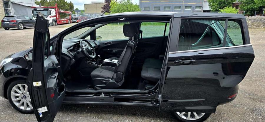 Black Ford B-Max 2017 in Kretinga, with an engine capacity of 1.00 L and mileage of 186 thousand km for 5550 €, photo 12 on AUTOMOTO.COM.LV