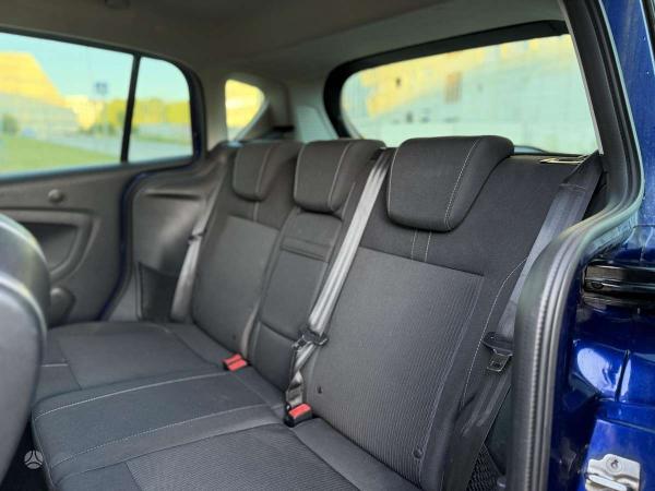Blue Ford B-Max 2016 in Vilnius, with an engine capacity of 1.00 L and mileage of 146 thousand km for 5350 €, photo 9 on AUTOMOTO.COM.LV