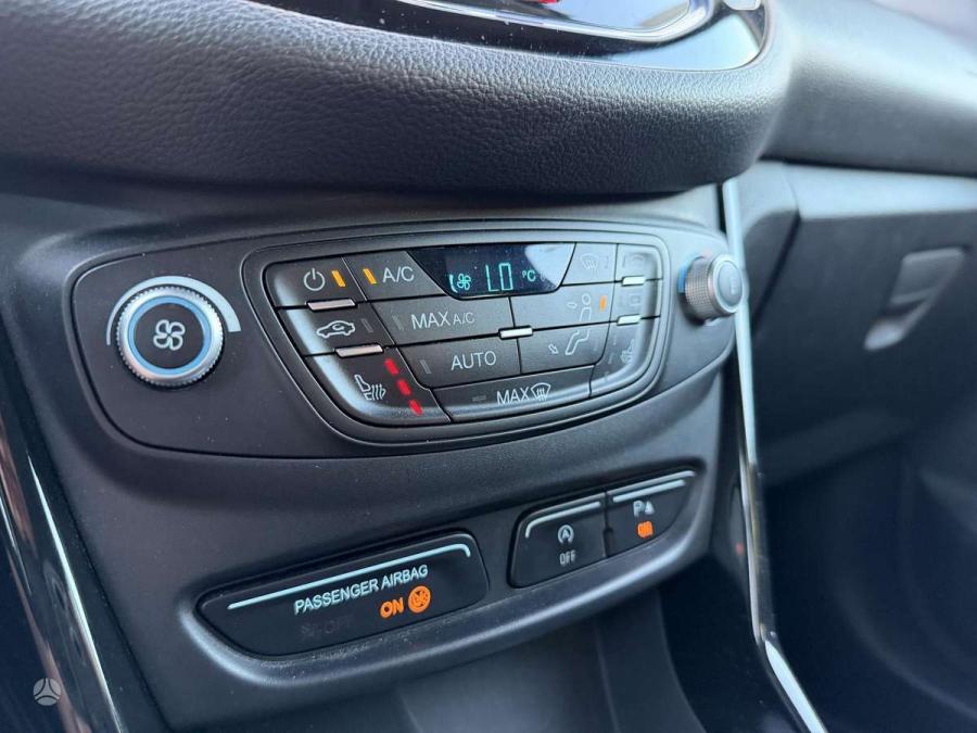 Blue Ford B-Max 2016 in Vilnius, with an engine capacity of 1.00 L and mileage of 146 thousand km for 5350 €, photo 18 on AUTOMOTO.COM.LV