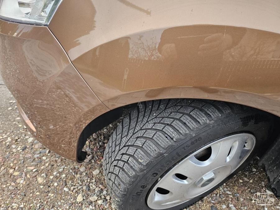 Brūns Ford B-Max 2015 Šakiai, ar dzinēja tilpumu 1.00 L un nobraukumu 118 tūkst. km par 4500 €, foto 7 vietnē AUTOMOTO.COM.LV