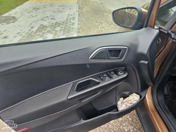 Brūns Ford B-Max 2015 Šakiai, ar dzinēja tilpumu 1.00 L un nobraukumu 118 tūkst. km par 4500 €, foto 8 vietnē AUTOMOTO.COM.LV