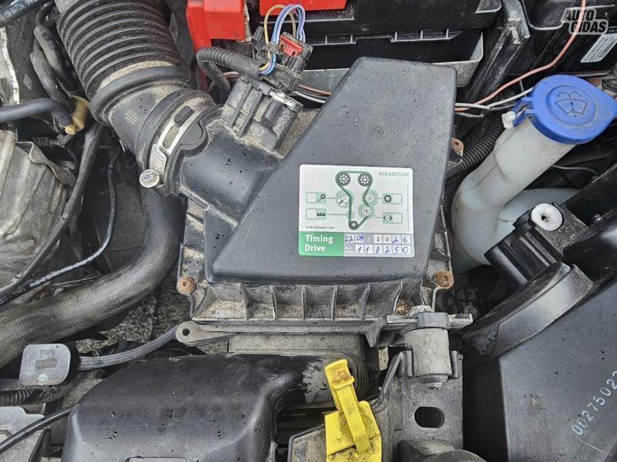 Brūns Ford B-Max 2015 Šakiai, ar dzinēja tilpumu 1.00 L un nobraukumu 118 tūkst. km par 4500 €, foto 13 vietnē AUTOMOTO.COM.LV