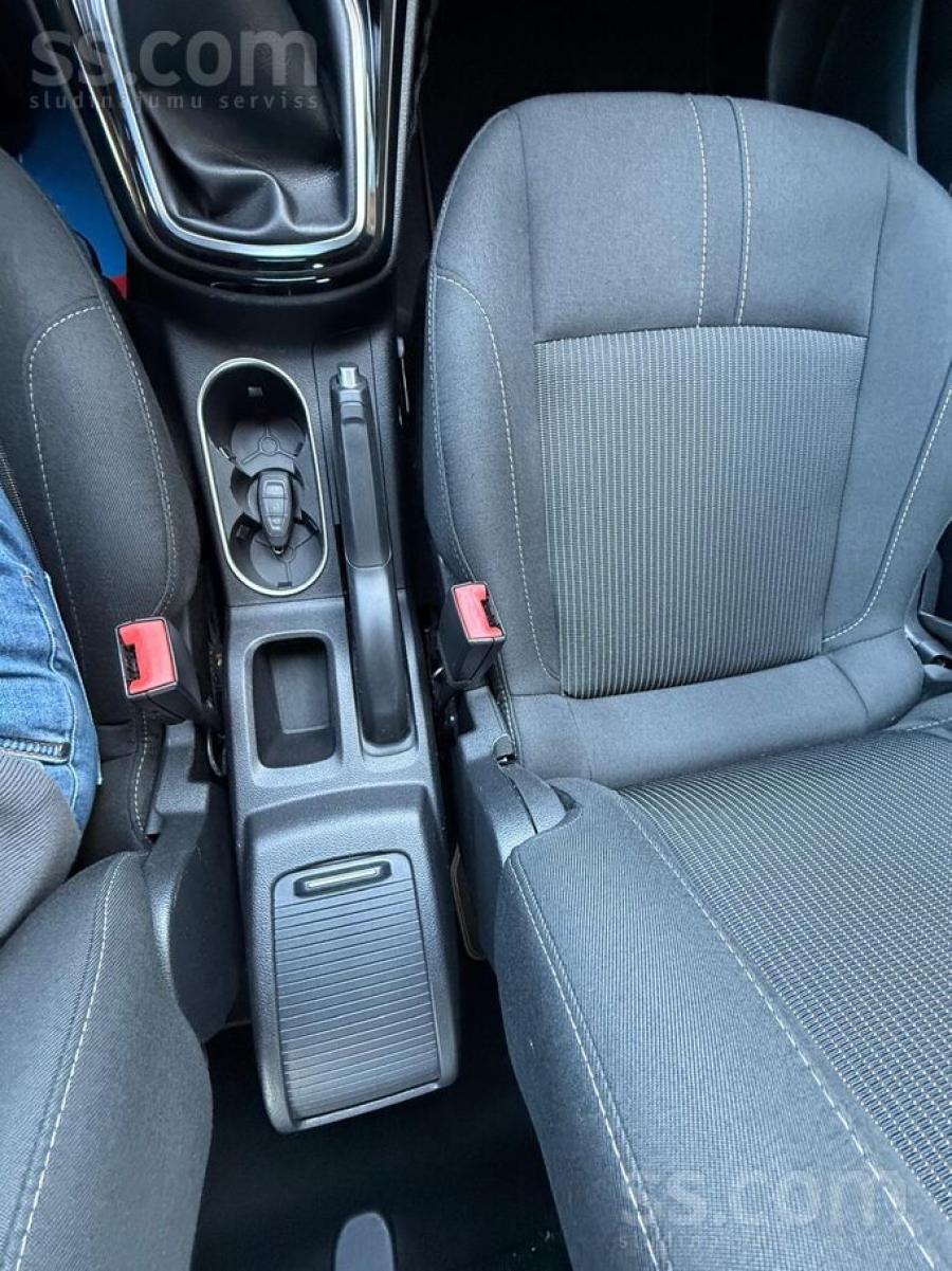 Brūns Ford B-Max 2016 Talsi, ar dzinēja tilpumu 1.50 L un nobraukumu 179 tūkst. km par 7700 €, foto 26 vietnē AUTOMOTO.COM.LV
