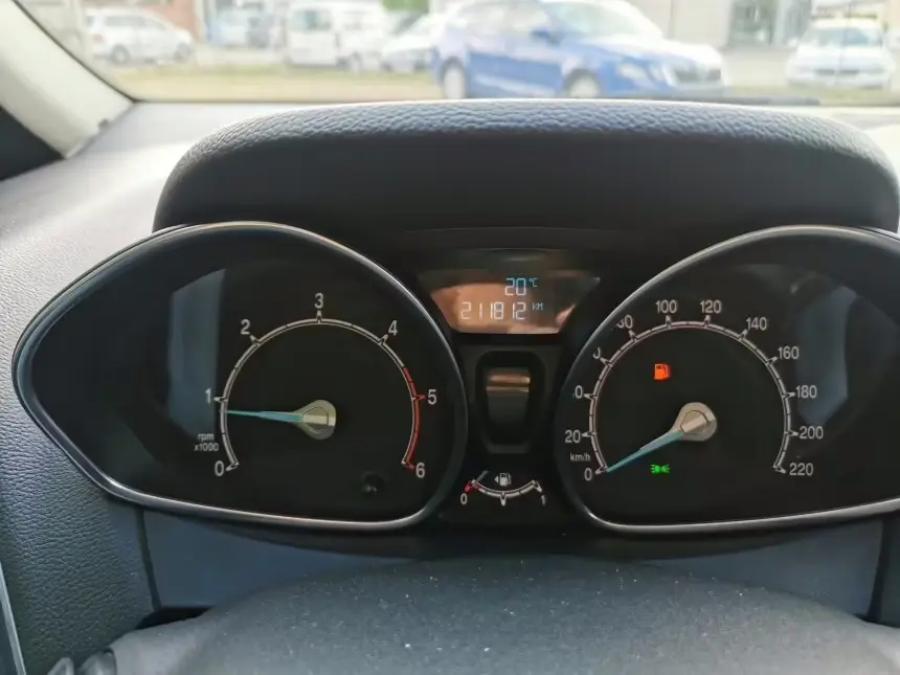Brown Ford B-Max 2012 in Kuldiga, with an engine capacity of 1.50 L and mileage of 212 thousand km for 4800 €, photo 16 on AUTOMOTO.COM.LV