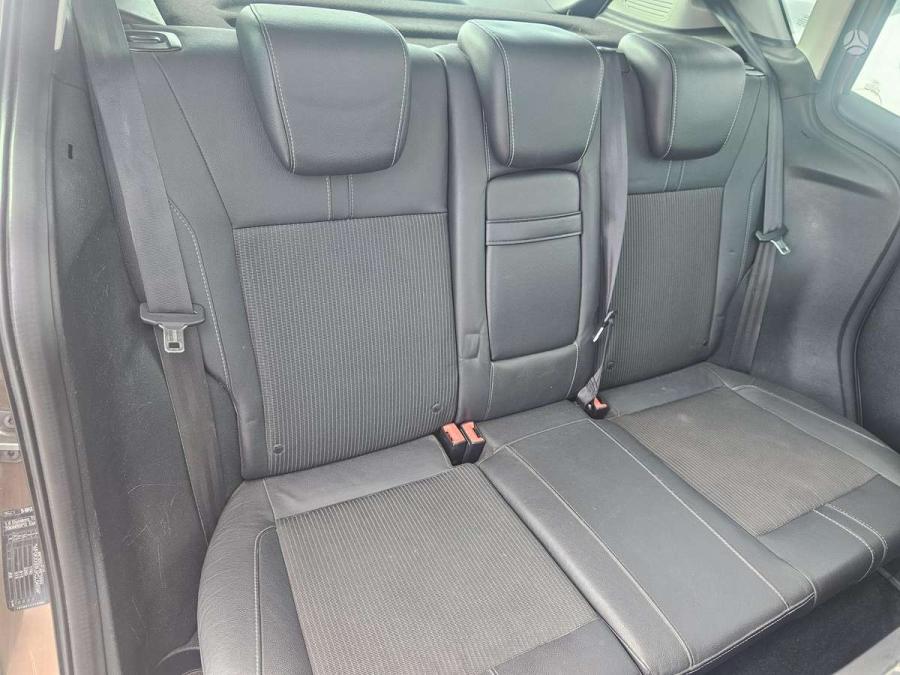 Brown Ford B-Max 2012 in Taurage, with an engine capacity of 1.60 L and mileage of 227 thousand km for 3900 €, photo 17 on AUTOMOTO.COM.LV