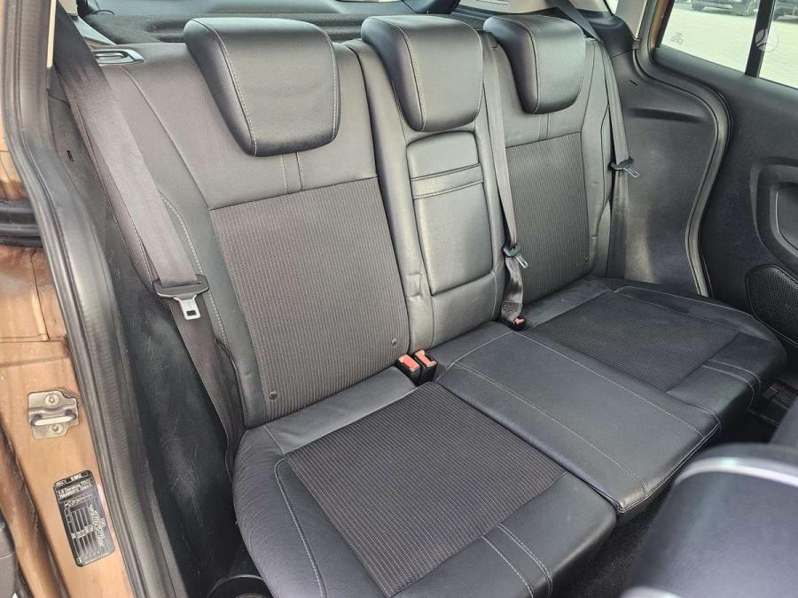 Brown Ford B-Max 2012 in Taurage, with an engine capacity of 1.60 L and mileage of 227 thousand km for 3700 €, photo 23 on AUTOMOTO.COM.LV