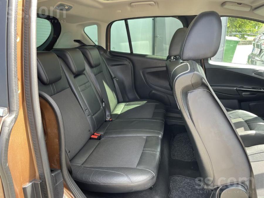 Brūns Ford B-Max 2013 Talsi, ar dzinēja tilpumu 1.60 L un nobraukumu 220 tūkst. km par 4400 €, foto 8 vietnē AUTOMOTO.COM.LV