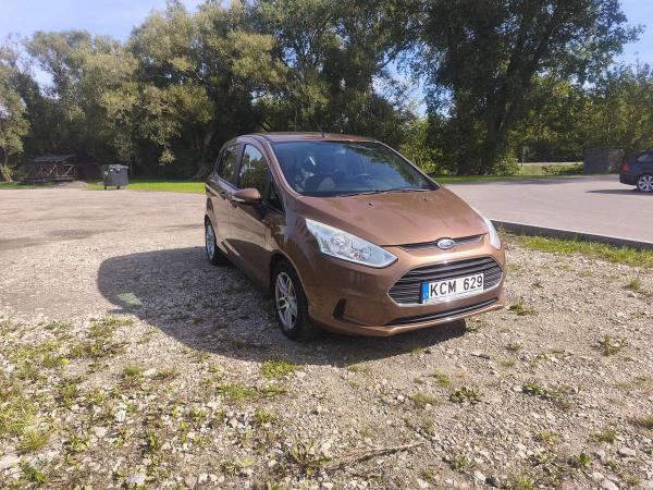 Ford B-Max 2013 in Kaunas on AUTOMOTO.COM.LV Brown Ford B-Max 2013 in Kaunas, with an engine capacity of 1.00 L and mileage of 83 thousand km for 3400 €, photo 3 on AUTOMOTO.COM.LV