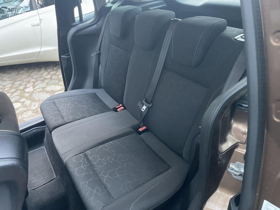 Brūns Ford B-Max 2015 Viļņa, ar dzinēja tilpumu 1.60 L un nobraukumu 190 tūkst. km par 4750 €, foto 13 vietnē AUTOMOTO.COM.LV
