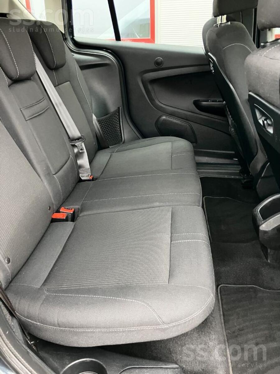 Pelēks Ford B-Max 2014 Talsi, ar dzinēja tilpumu 1.60 L un nobraukumu 191 tūkst. km par 6999 €, foto 18 vietnē AUTOMOTO.COM.LV