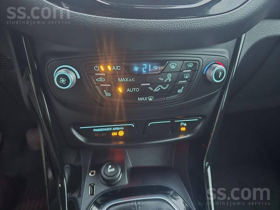 Pelēks Ford B-Max 2014 Kuldīga, ar dzinēja tilpumu 1.60 L un nobraukumu 155 tūkst. km par 5100 €, foto 14 vietnē AUTOMOTO.COM.LV