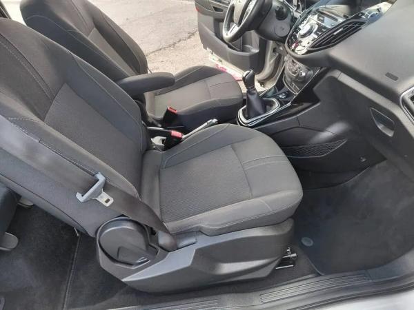 Grey Ford B-Max 2015 in Talsi, with an engine capacity of 1.00 L and mileage of 155 thousand km for 5650 €, photo 7 on AUTOMOTO.COM.LV