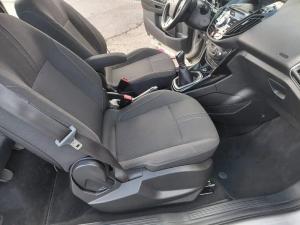 Pelēks Ford B-Max 2015 Talsi, ar dzinēja tilpumu 1.00 L un nobraukumu 155 tūkst. km par 5650 €, foto 8 vietnē AUTOMOTO.COM.LV