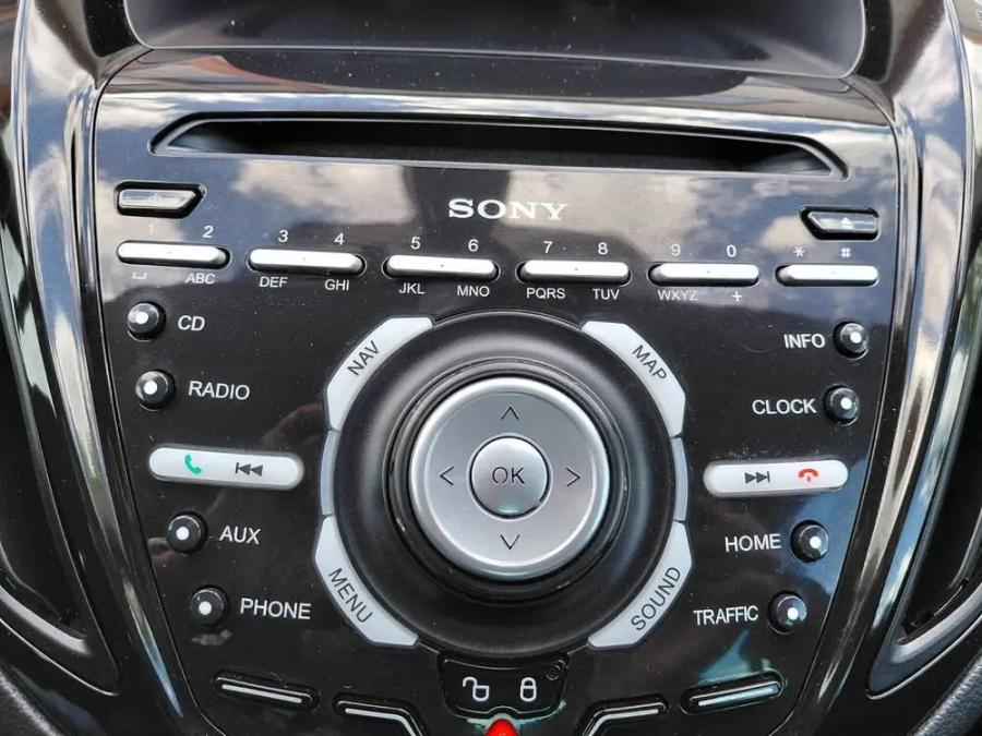 Pelēks Ford B-Max 2015 Talsi, ar dzinēja tilpumu 1.00 L un nobraukumu 155 tūkst. km par 5650 €, foto 21 vietnē AUTOMOTO.COM.LV