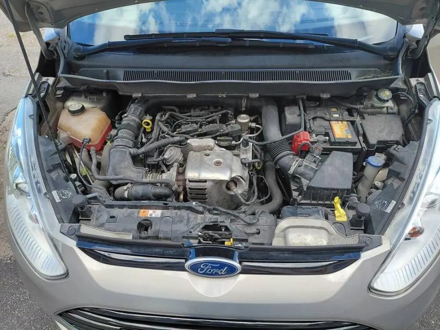 Pelēks Ford B-Max 2015 Talsi, ar dzinēja tilpumu 1.00 L un nobraukumu 155 tūkst. km par 5650 €, foto 22 vietnē AUTOMOTO.COM.LV