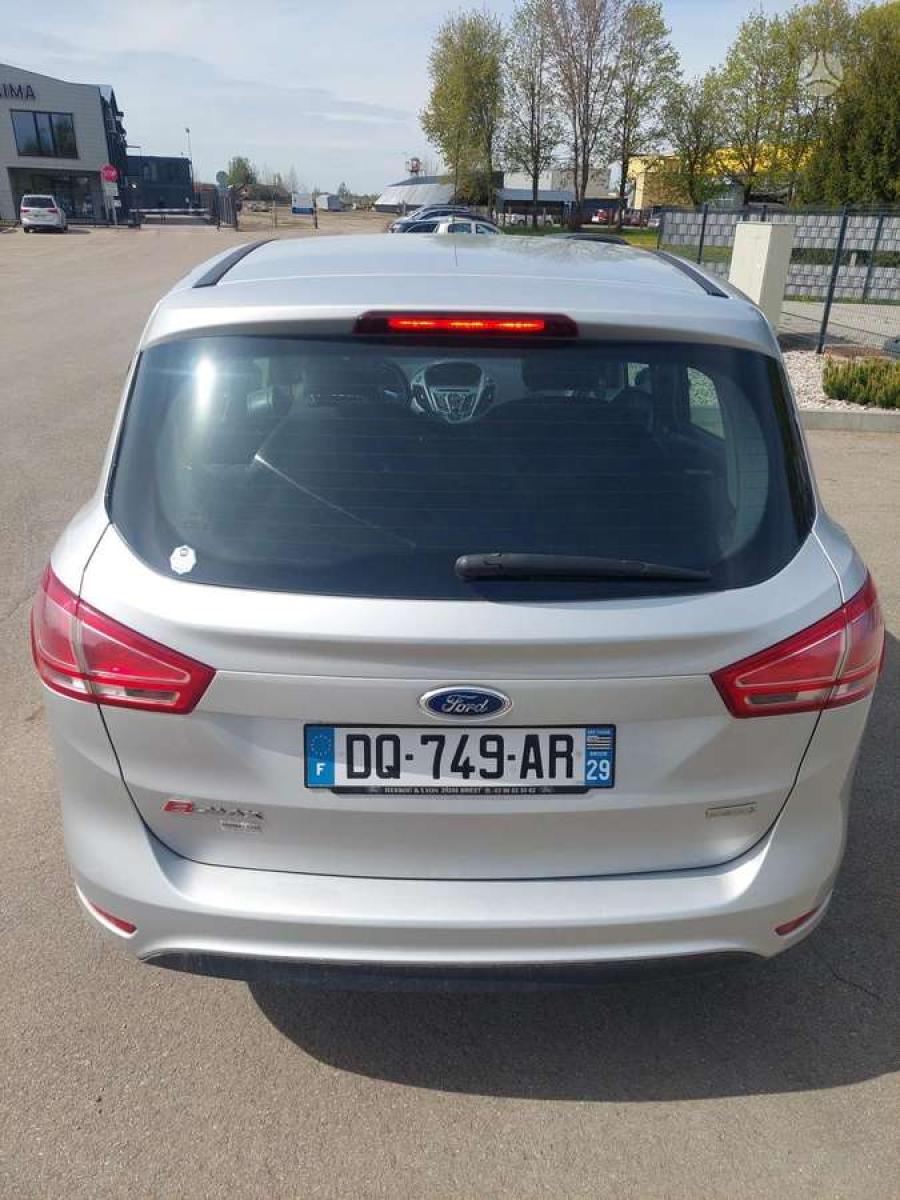 Pelēks Ford B-Max 2015 Tauragė, ar dzinēja tilpumu 1.00 L un nobraukumu 100 tūkst. km par 3200 €, foto 4 vietnē AUTOMOTO.COM.LV
