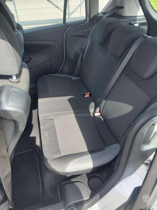 Pelēks Ford B-Max 2015 Tauragė, ar dzinēja tilpumu 1.00 L un nobraukumu 100 tūkst. km par 3200 €, foto 7 vietnē AUTOMOTO.COM.LV