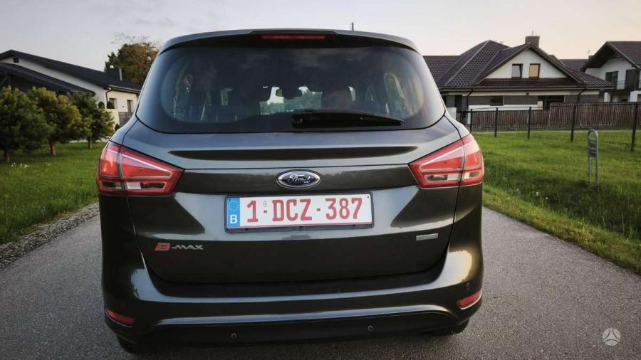 Pelēks Ford B-Max 2017 Šauļi, ar dzinēja tilpumu 1.00 L un nobraukumu 130 tūkst. km par 5400 €, foto 10 vietnē AUTOMOTO.COM.LV