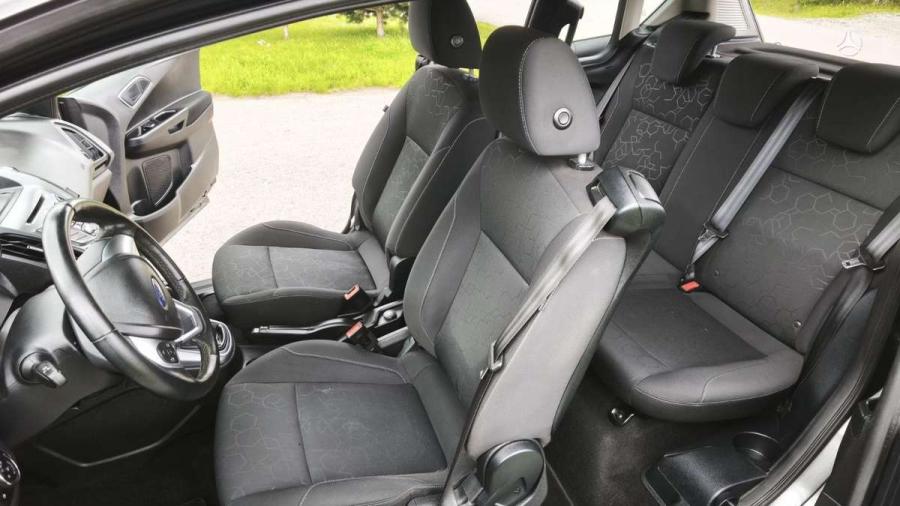 Pelēks Ford B-Max 2017 Šauļi, ar dzinēja tilpumu 1.00 L un nobraukumu 130 tūkst. km par 5400 €, foto 16 vietnē AUTOMOTO.COM.LV