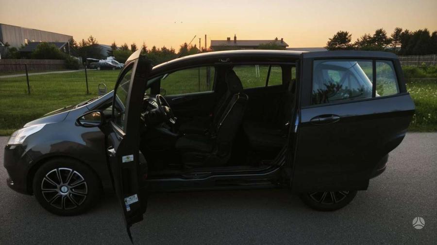 Pelēks Ford B-Max 2017 Šauļi, ar dzinēja tilpumu 1.00 L un nobraukumu 130 tūkst. km par 5400 €, foto 22 vietnē AUTOMOTO.COM.LV