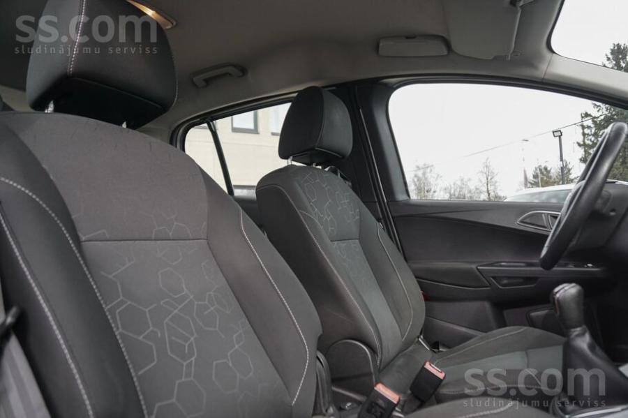 Grey Ford B-Max 2013 in Riga, with an engine capacity of 1.60 L and mileage of 156 thousand km for 3390 €, photo 7 on AUTOMOTO.COM.LV