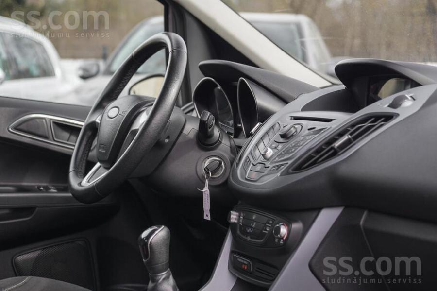 Grey Ford B-Max 2013 in Riga, with an engine capacity of 1.60 L and mileage of 156 thousand km for 3390 €, photo 8 on AUTOMOTO.COM.LV