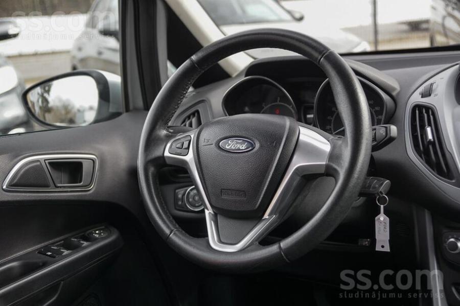 Grey Ford B-Max 2013 in Riga, with an engine capacity of 1.60 L and mileage of 156 thousand km for 3390 €, photo 12 on AUTOMOTO.COM.LV
