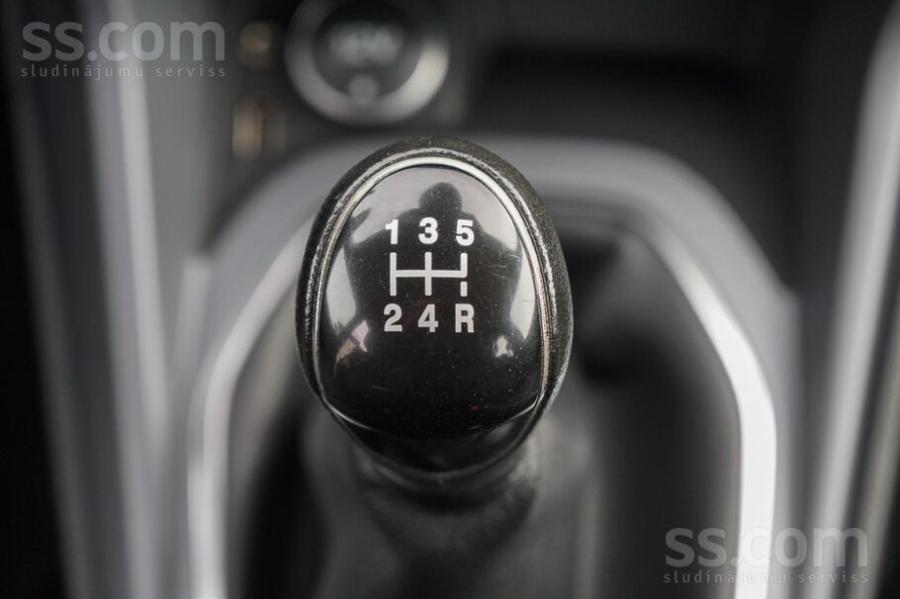 Grey Ford B-Max 2013 in Riga, with an engine capacity of 1.60 L and mileage of 156 thousand km for 3390 €, photo 14 on AUTOMOTO.COM.LV
