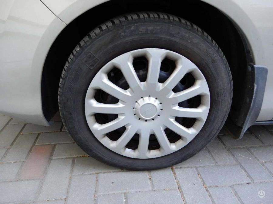 Pelēks Ford B-Max 2013 Palanga, ar dzinēja tilpumu 1.00 L un nobraukumu 105 tūkst. km par 3500 €, foto 6 vietnē AUTOMOTO.COM.LV