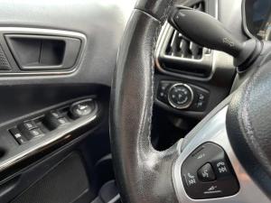 Grey Ford B-Max 2013 in Talsi, with an engine capacity of 1.60 L and mileage of 198 thousand km for 4300 €, photo 14 on AUTOMOTO.COM.LV