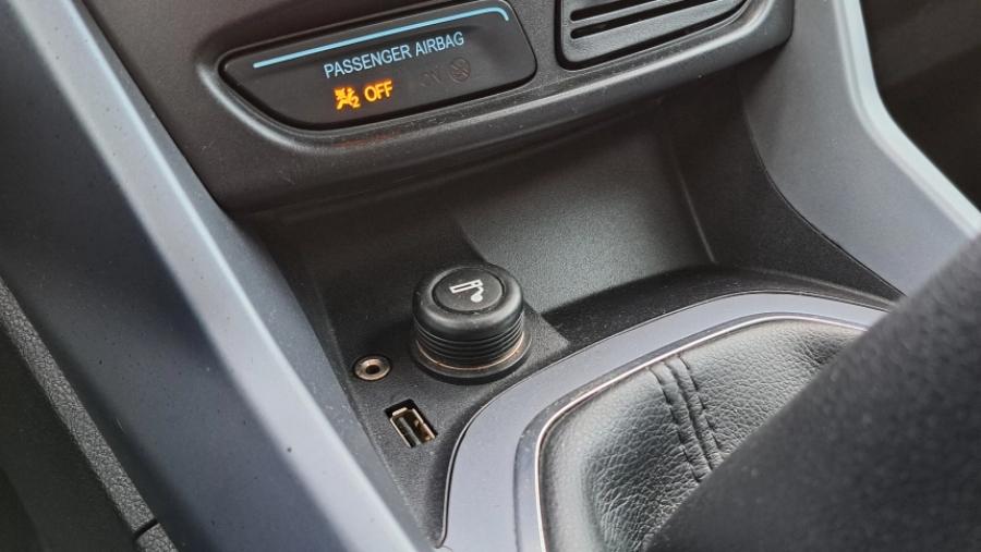 Grey Ford B-Max 2014 in Riga, with an engine capacity of 1.50 L and mileage of 178 thousand km for 4990 €, photo 33 on AUTOMOTO.COM.LV