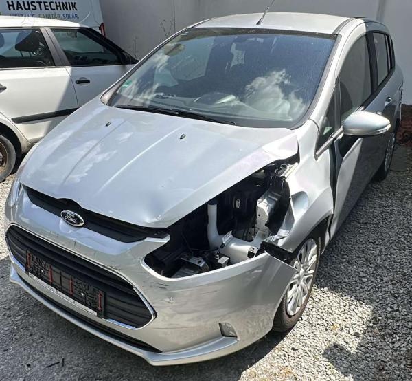 Pelēks Ford B-Max 2014 Kelmė, ar dzinēja tilpumu 1.00 L un nobraukumu 52 tūkst. km par 1699 €, foto 5 vietnē AUTOMOTO.COM.LV