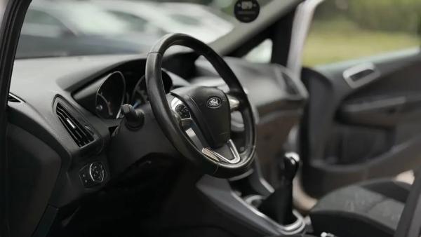 Grey Ford B-Max 2014 in Jelgava, with an engine capacity of 1.50 L and mileage of 0 thousand km for 3990 €, photo 7 on AUTOMOTO.COM.LV