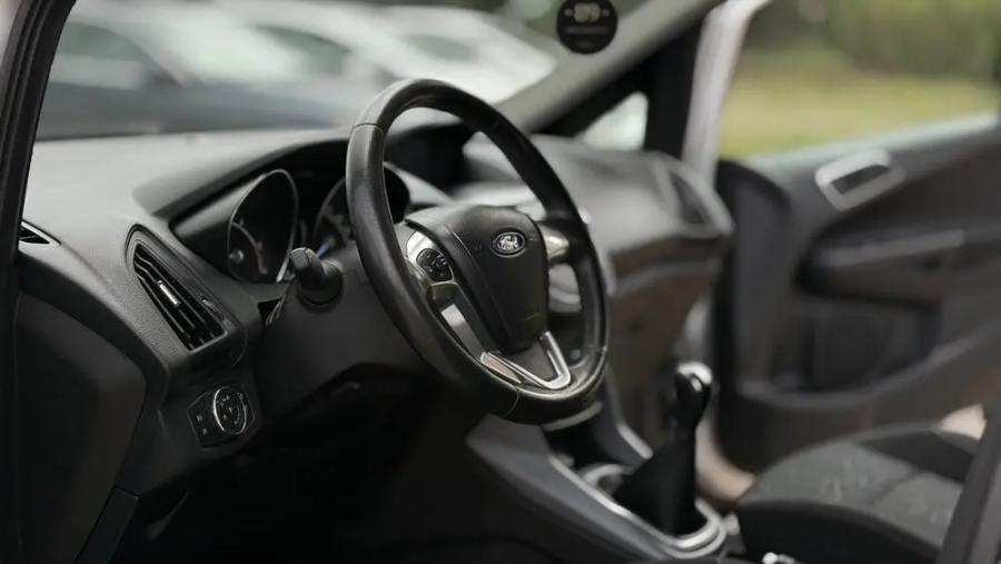 Pelēks Ford B-Max 2014 Jelgava, ar dzinēja tilpumu 1.50 L un nobraukumu 0 tūkst. km par 3990 €, foto 8 vietnē AUTOMOTO.COM.LV