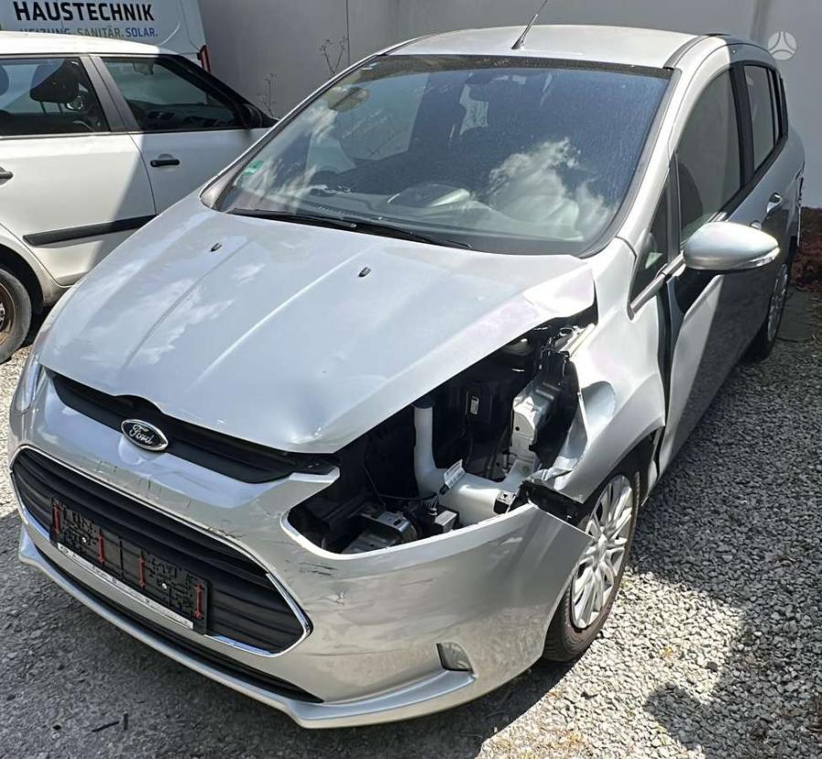 Grey Ford B-Max 2014 in Kelme, with an engine capacity of 1.00 L and mileage of 52 thousand km for 1550 €, photo 3 on AUTOMOTO.COM.LV