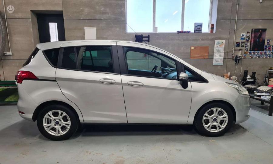 Pelēks Ford B-Max 2015 Tauragė, ar dzinēja tilpumu 1.00 L un nobraukumu 118 tūkst. km par 4200 €, foto 6 vietnē AUTOMOTO.COM.LV