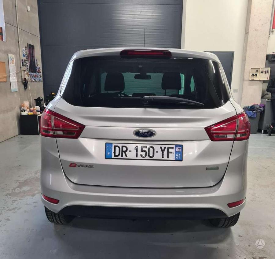 Pelēks Ford B-Max 2015 Tauragė, ar dzinēja tilpumu 1.00 L un nobraukumu 118 tūkst. km par 4200 €, foto 7 vietnē AUTOMOTO.COM.LV