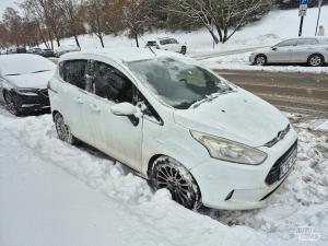 Ford B-Max 2015 in Vilnius, with an engine capacity of 1.60 L and mileage of 215 thousand km for 2650 €, photo 2 on AUTOMOTO.COM.LV