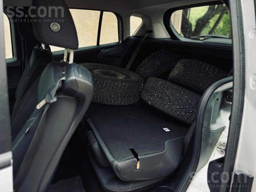 Ford B-Max 2013 in Cesis, with an engine capacity of 1.00 L and mileage of 0 thousand km for 3500 €, photo 12 on AUTOMOTO.COM.LV