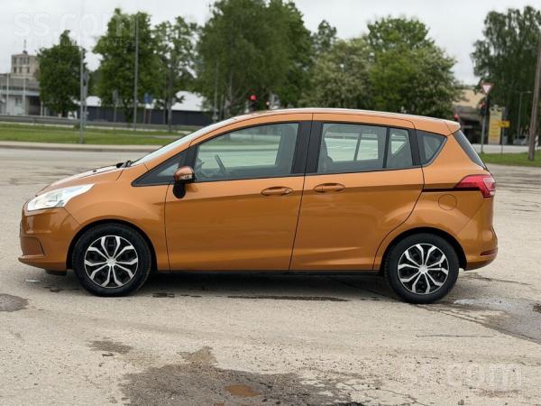 Oranžs Ford B-Max 2018 Ogre, ar dzinēja tilpumu 1.50 L un nobraukumu 141 tūkst. km par 6690 €, foto 5 vietnē AUTOMOTO.COM.LV